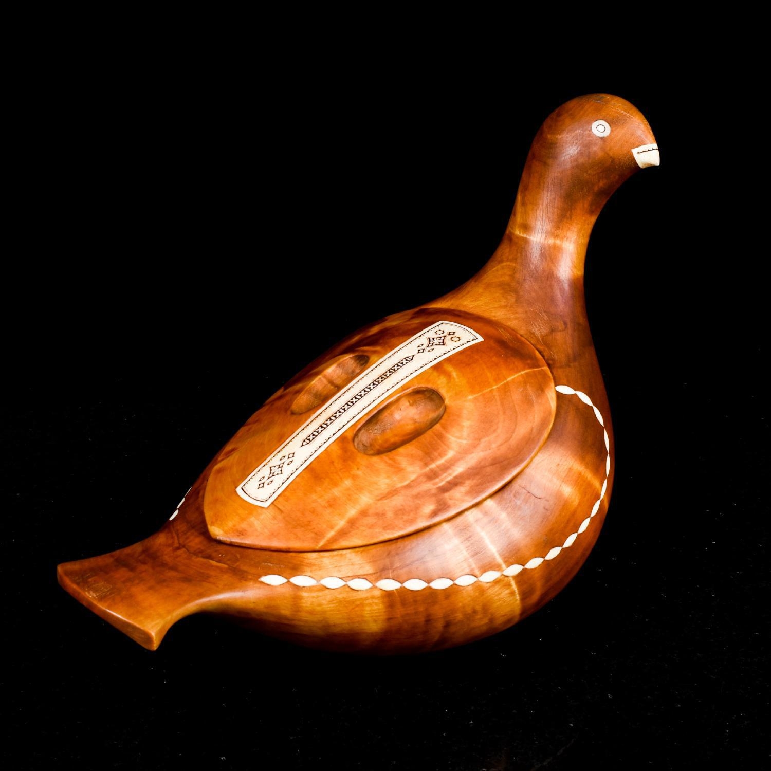 Thore Sunna | Sculpture / Box with lid depicting a grouse on a foot ...