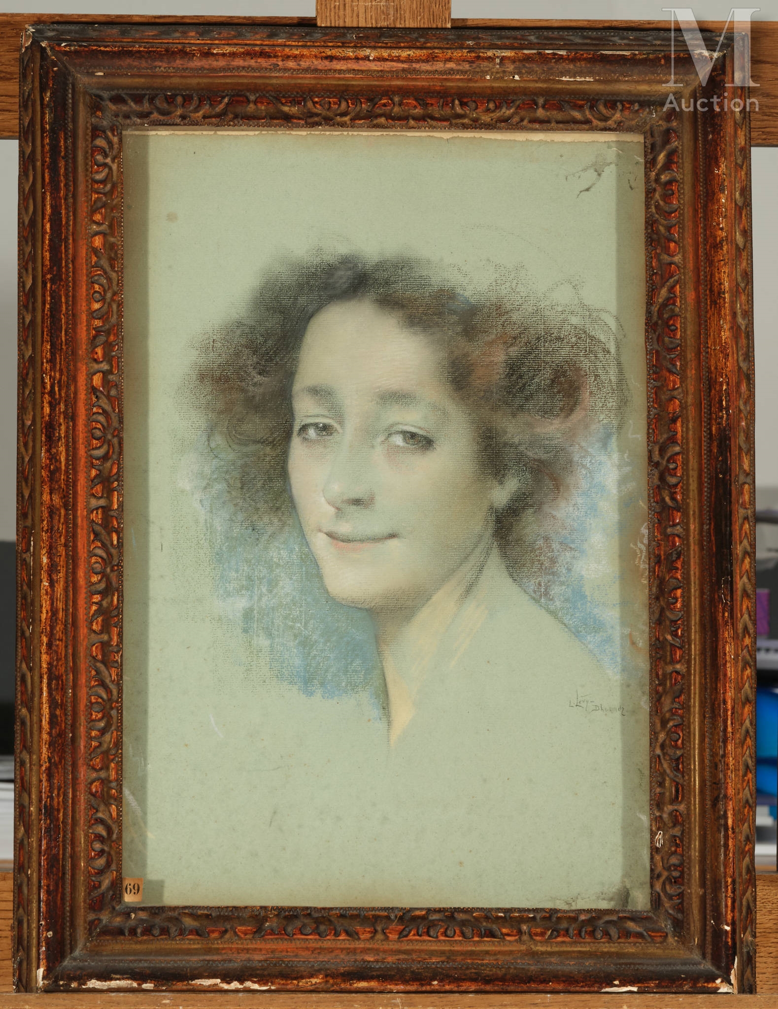 Lucien Lévy-Dhurmer | Portrait de femme de trois quart | MutualArt