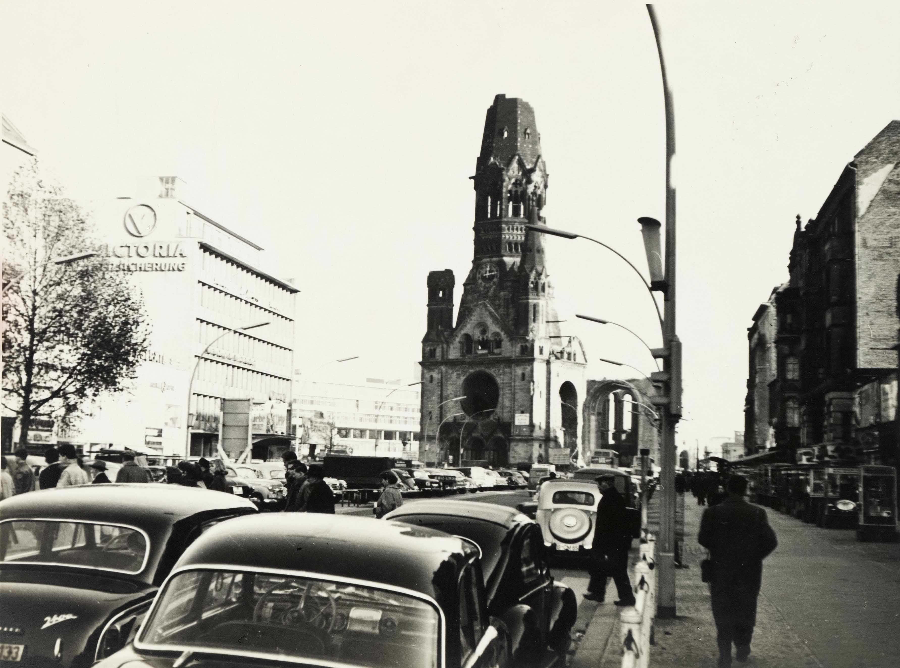 Jeanne Faust | group of 6 modern photographs | MutualArt