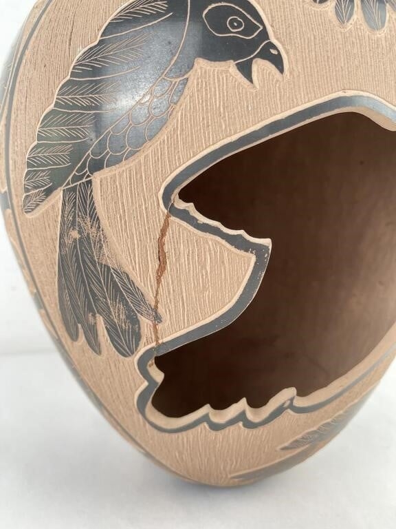 Lupe Soto | Lupe Soto Mata Ortiz Pottery Vase Pot | MutualArt