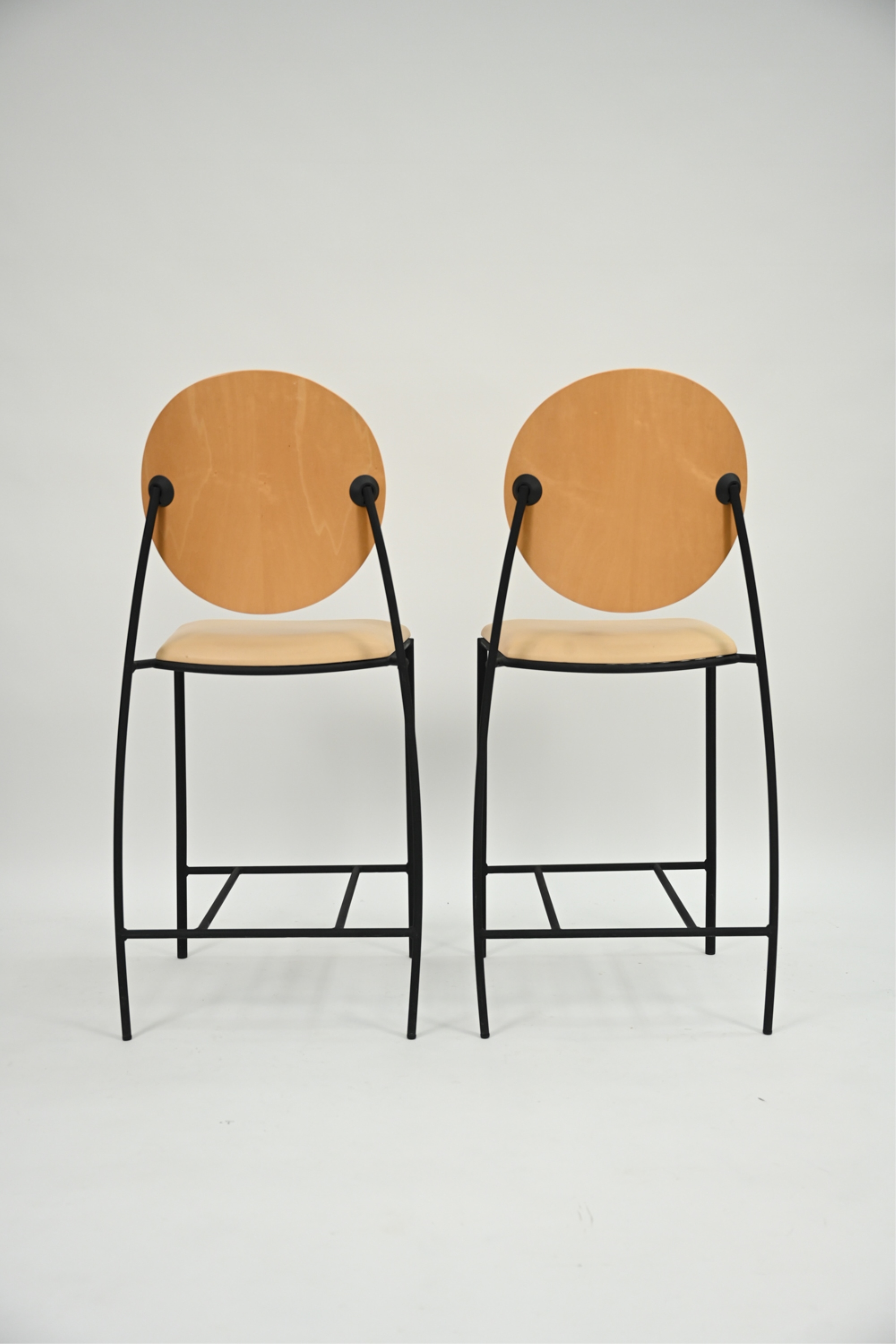 Dakota Jackson | PAIR OF DAKOTA JACKSON VIK-TER COUNTER STOOLS | MutualArt