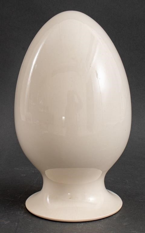 LaGardo Tackett | Egghead Container (1958) | MutualArt