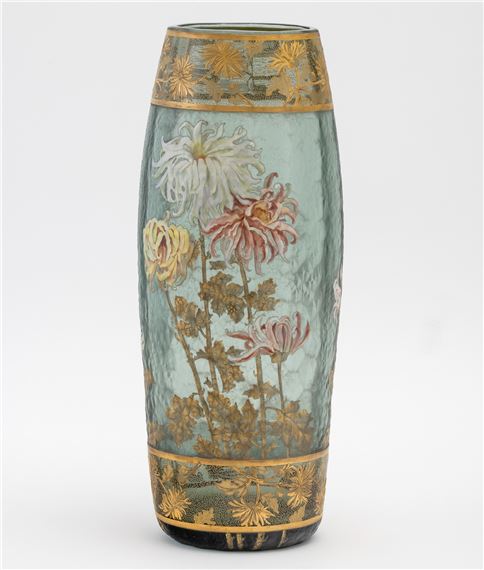 Montjoie Saint-Denis | A large crystal vase | MutualArt