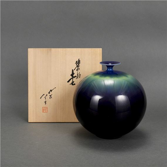 Tokuda Yasokichi III | BLUISH GREEN GLAZED URN | MutualArt