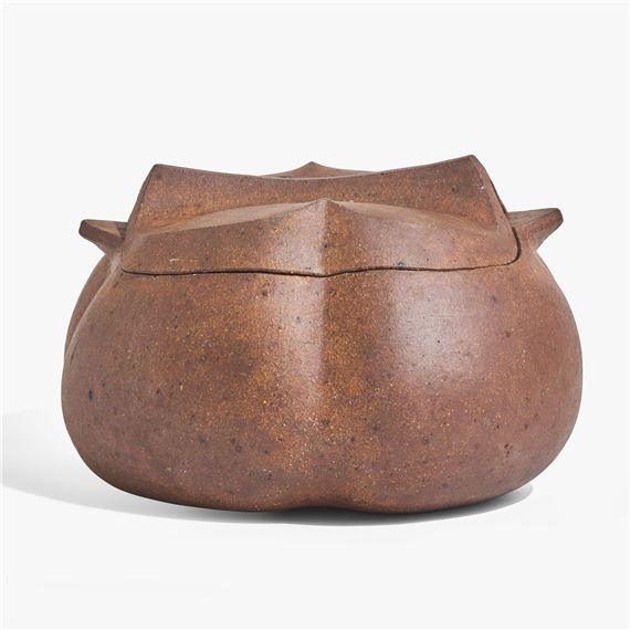 William Daley | Stoneware Tureen, USA, 1976 | MutualArt