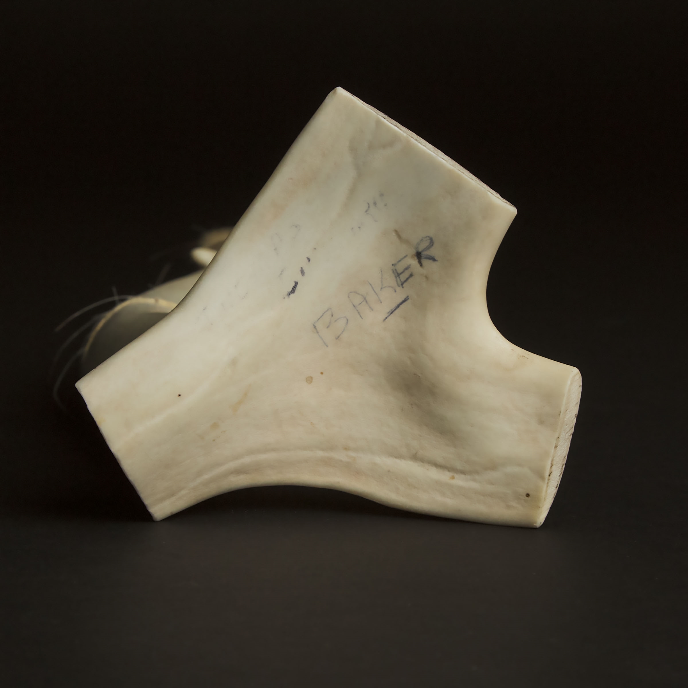 Thomas Sivuraq | CURVED FACES | MutualArt