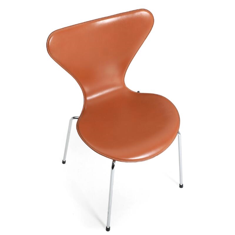 Arne Jacobsen | Seven Chair | MutualArt