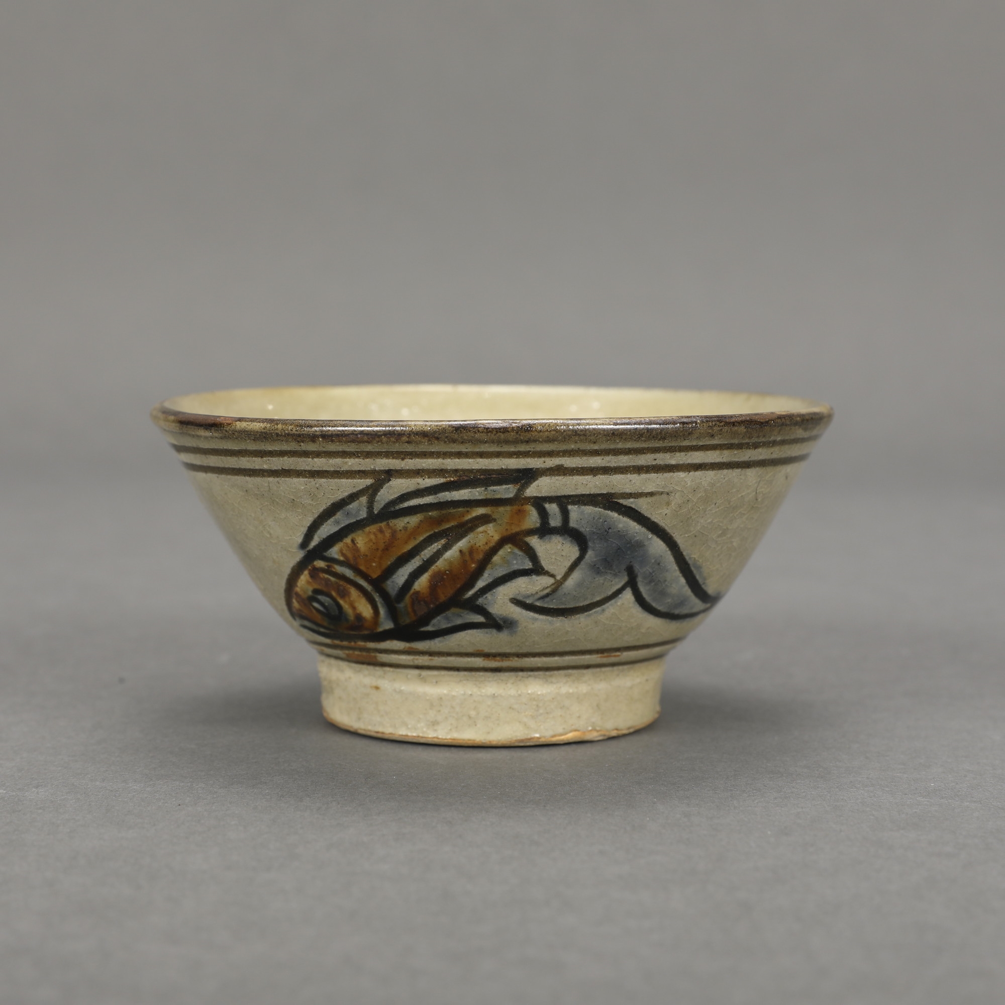 Jiro Kinjo | TSUBOYA WARE FISH CREST MAKAI | MutualArt