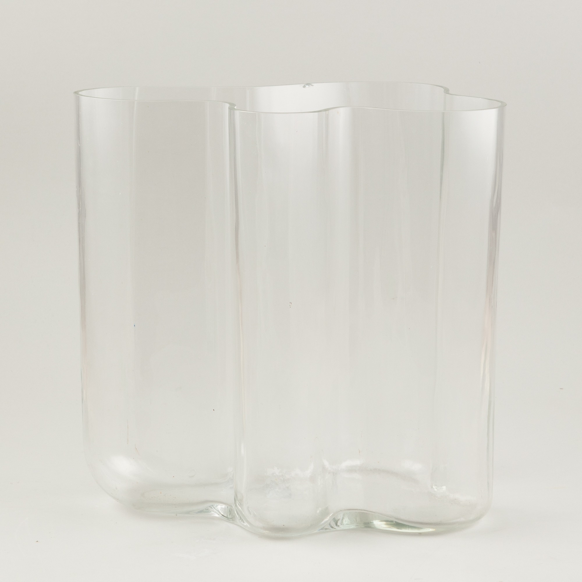 Alvar Aalto | Vase | MutualArt