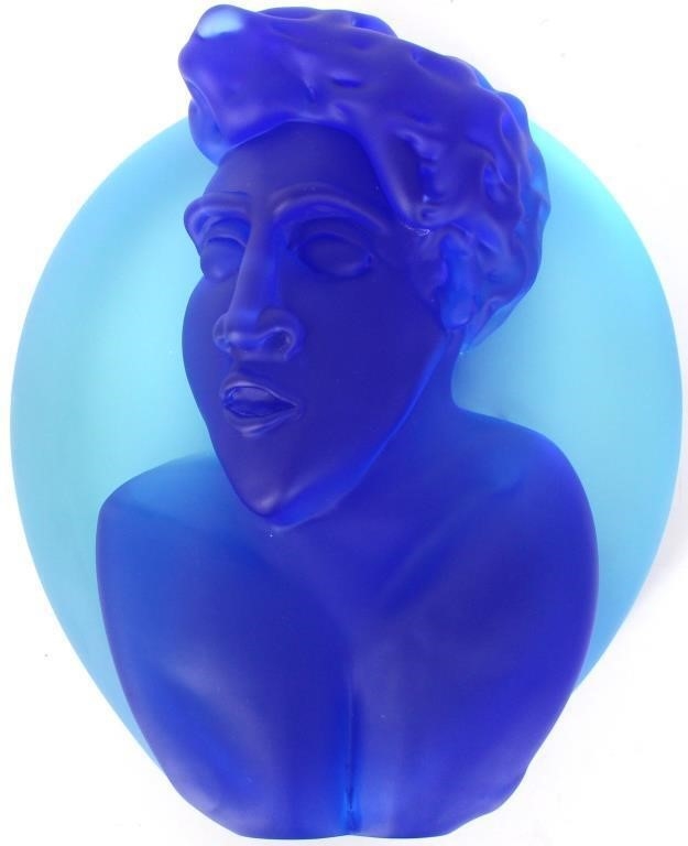Richard Jolley | Sculpture of a blue head on blue disk (2003) | MutualArt