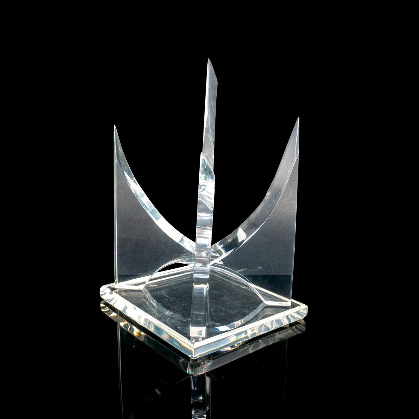 Hivo Van Teal | LUCITE SCULPTURE | MutualArt