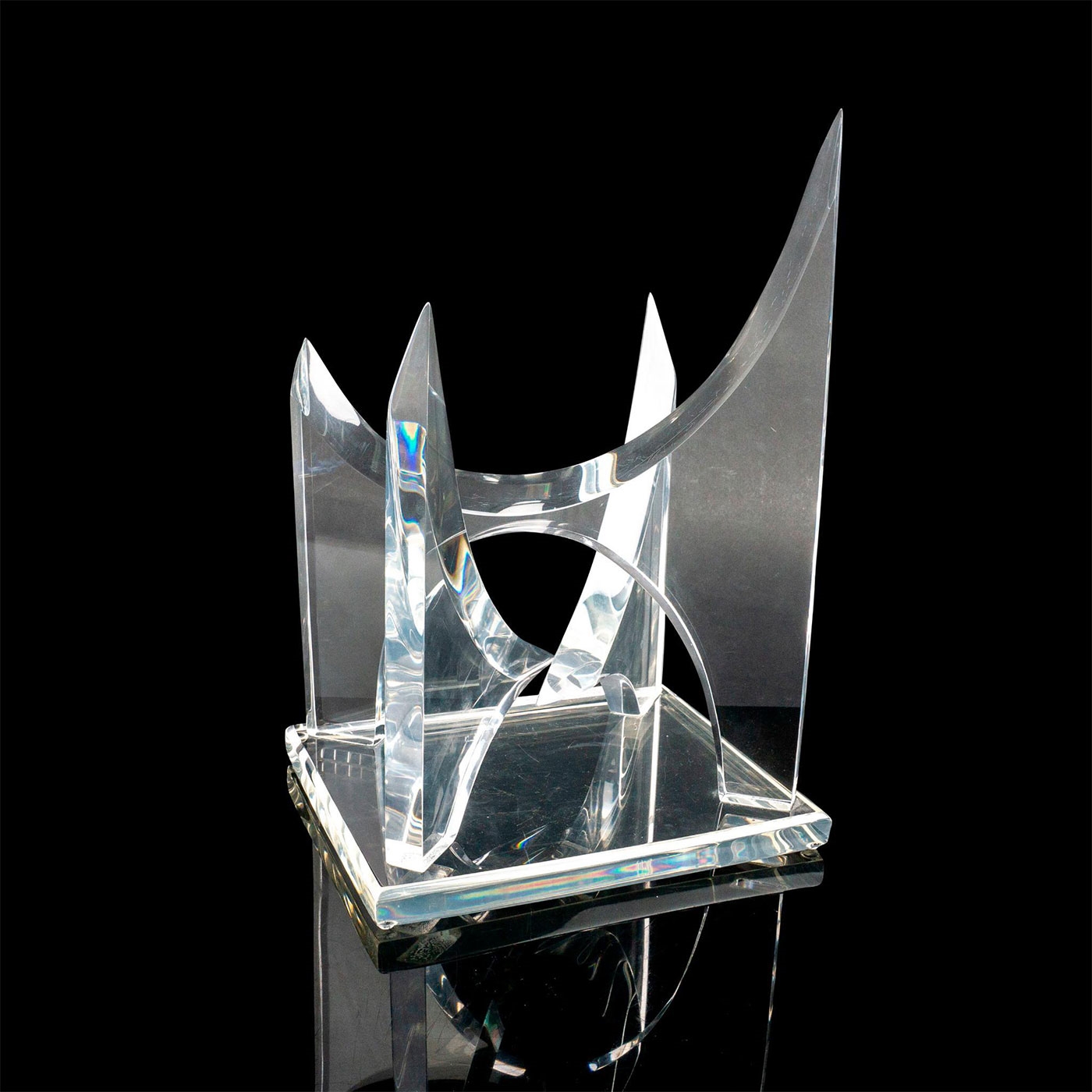 Hivo Van Teal | LUCITE SCULPTURE | MutualArt