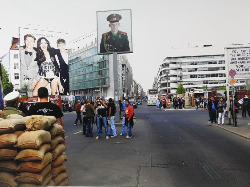 José Nicolas | Checkpoint Charly - Berlin (2015) | MutualArt