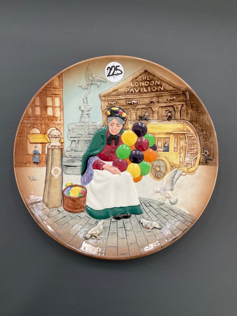 Royal Doulton | ROYAL DOULTON OLD BALLOON SELLER PLATE | MutualArt