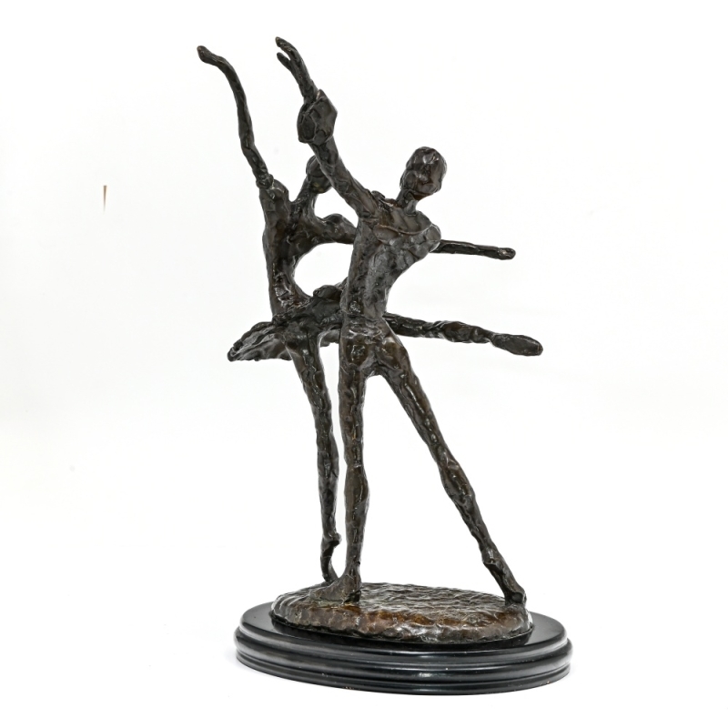 Bernard Kim | Couple of dancers | MutualArt