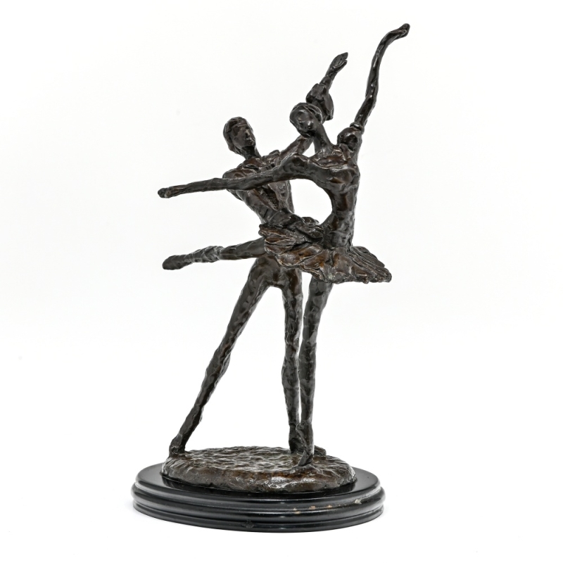Bernard Kim | Couple of dancers | MutualArt