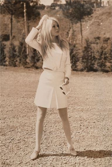 Brigitte Bardot | Full-length portrait of Brigitte Bardot (1967 ...