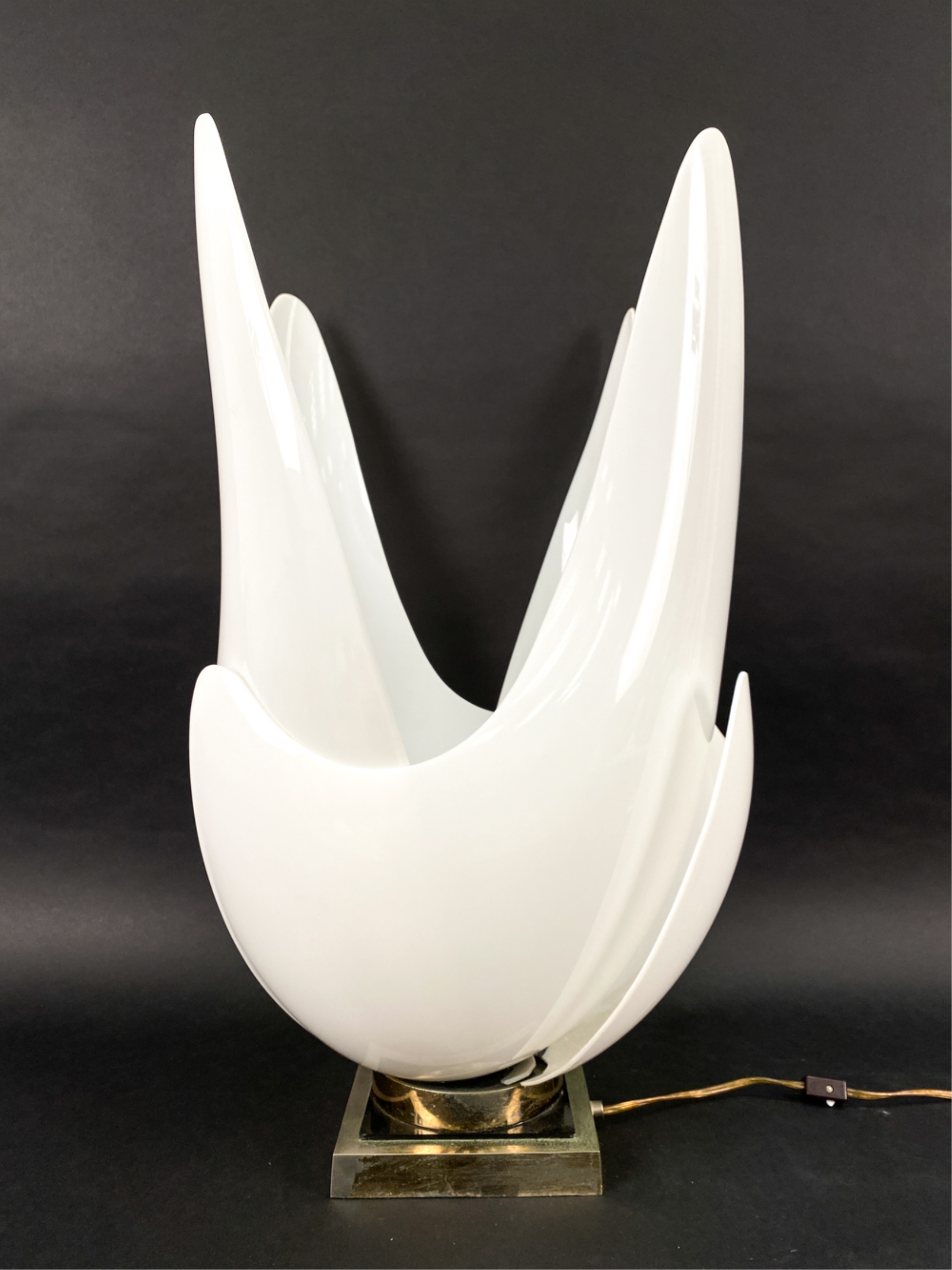 Roger Rougier | FLORIFORM TULIP TABLE LAMP (1970) | MutualArt