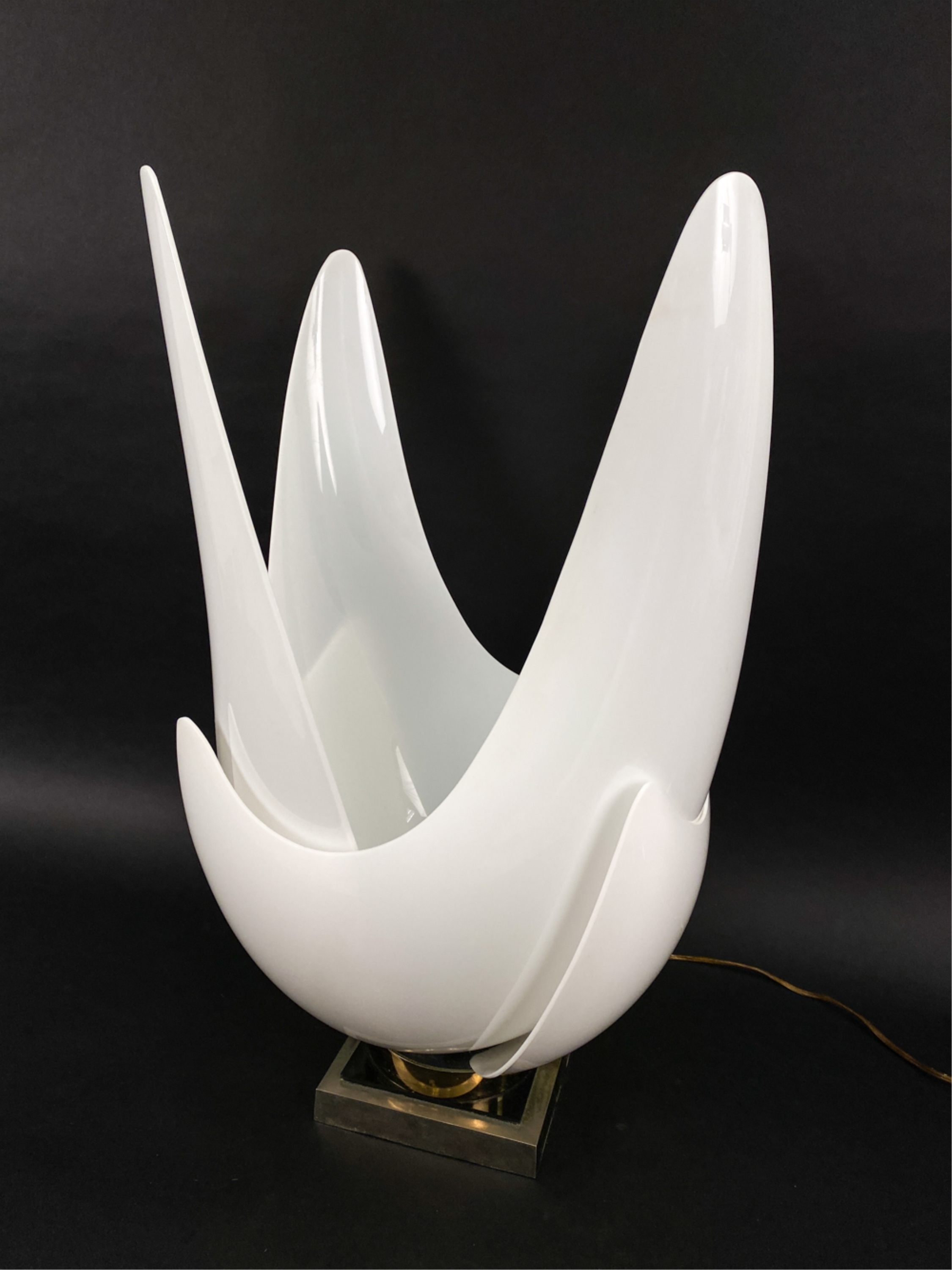Roger Rougier | FLORIFORM TULIP TABLE LAMP (1970) | MutualArt