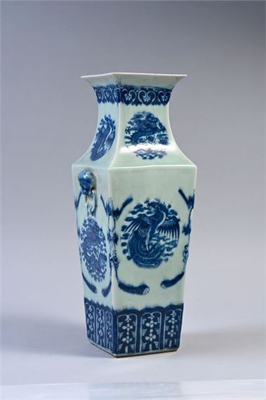 Chinese School, 19th Century | Porcelain quadrangular vase | MutualArt