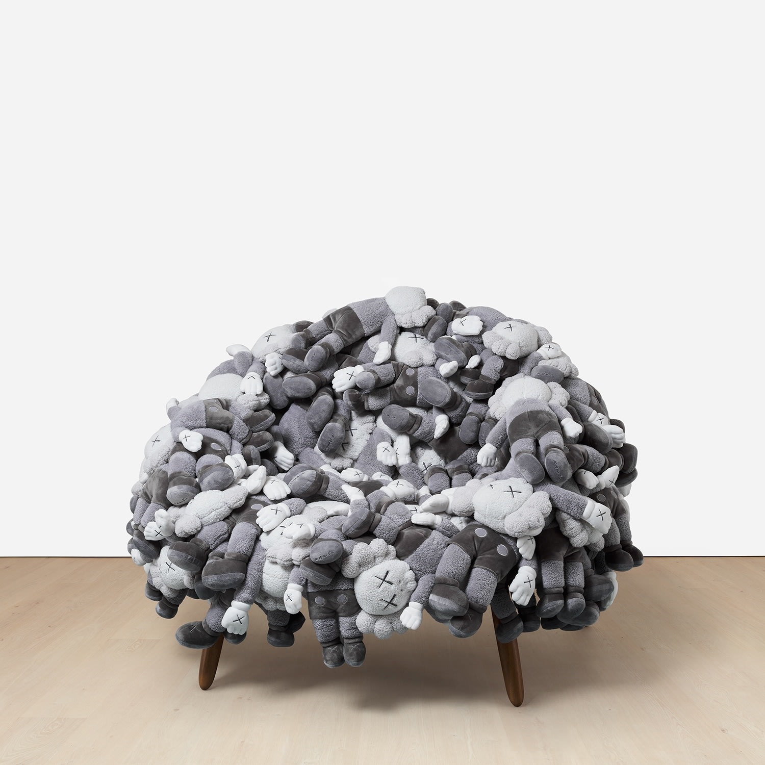 KAWS | KAWS：Man’s Best Friend Chair (2018) | MutualArt