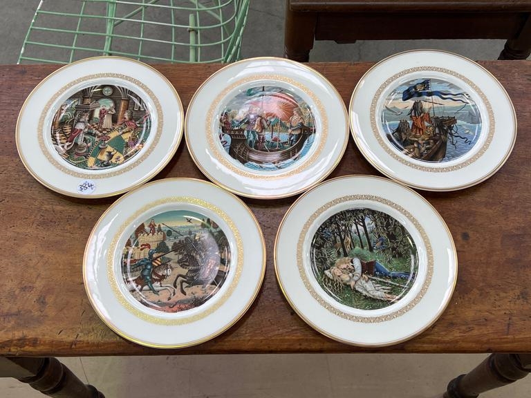 Royal Doulton | 5 ROYAL DOULTON DISPLAY PLATES - KING ARTHUR | MutualArt