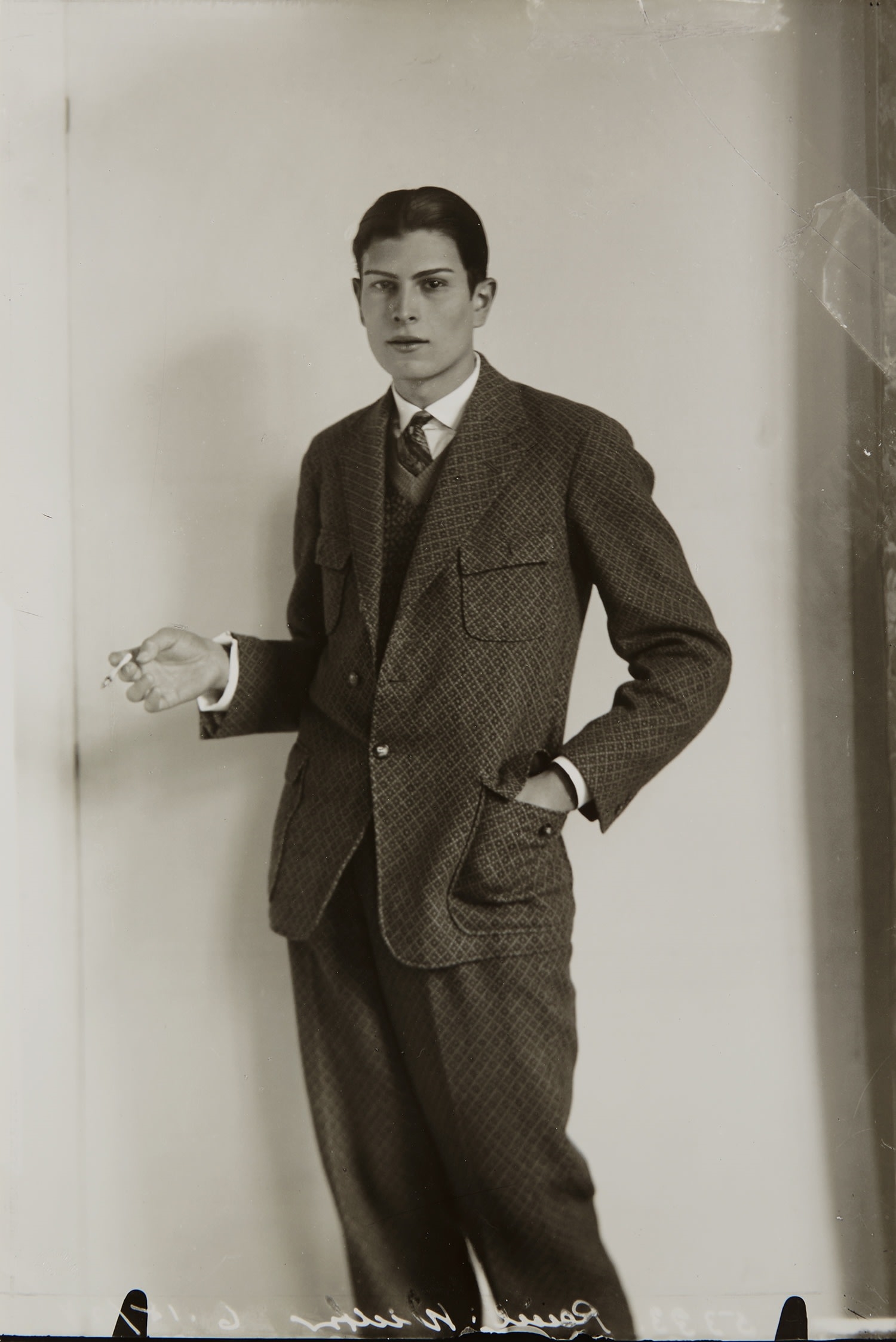 August Sander | Dwarfs (1920) | MutualArt