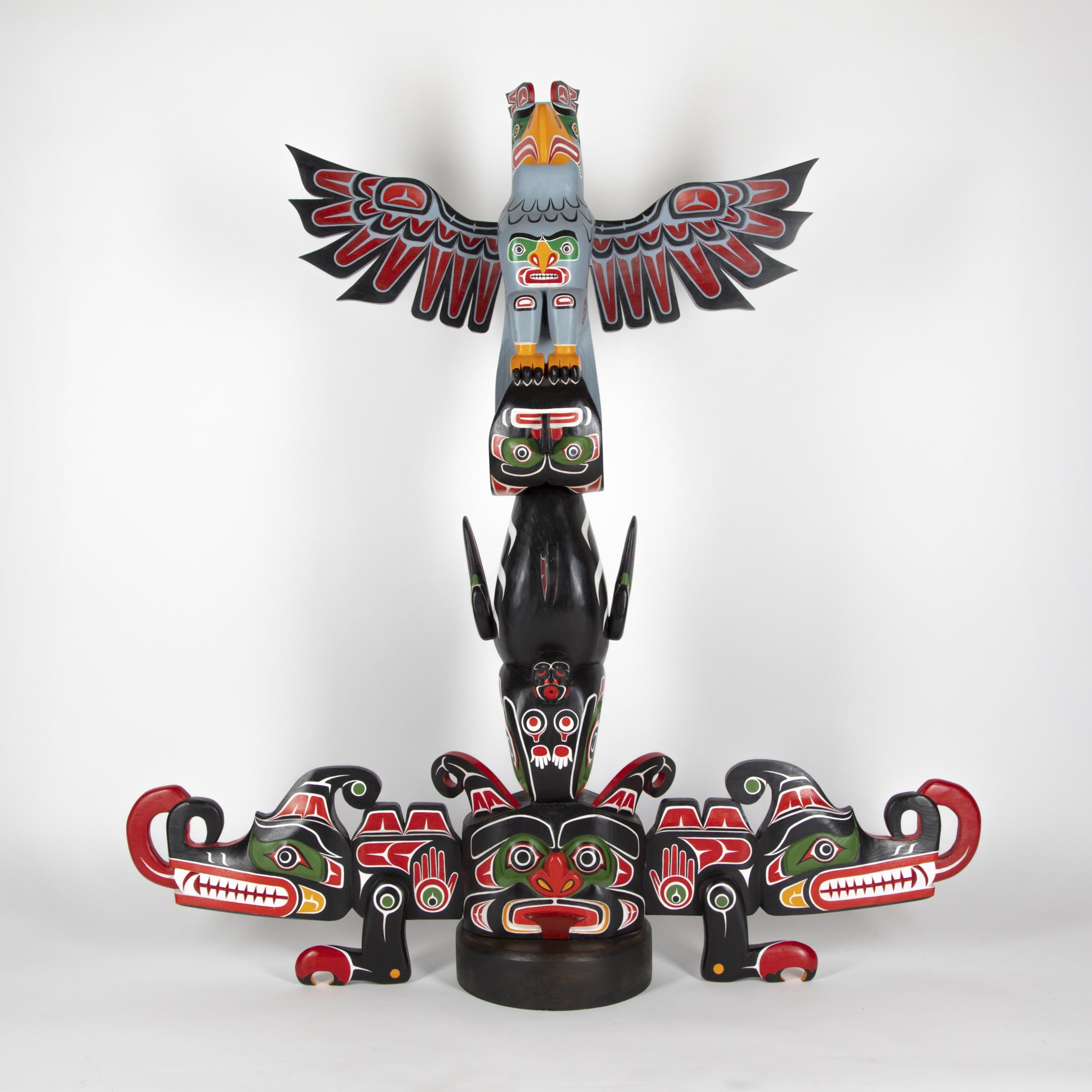 Stanley Clifford Hunt | LARGE TOTEM WITH THUNDERBIRD, KILLER WHALE AND ...