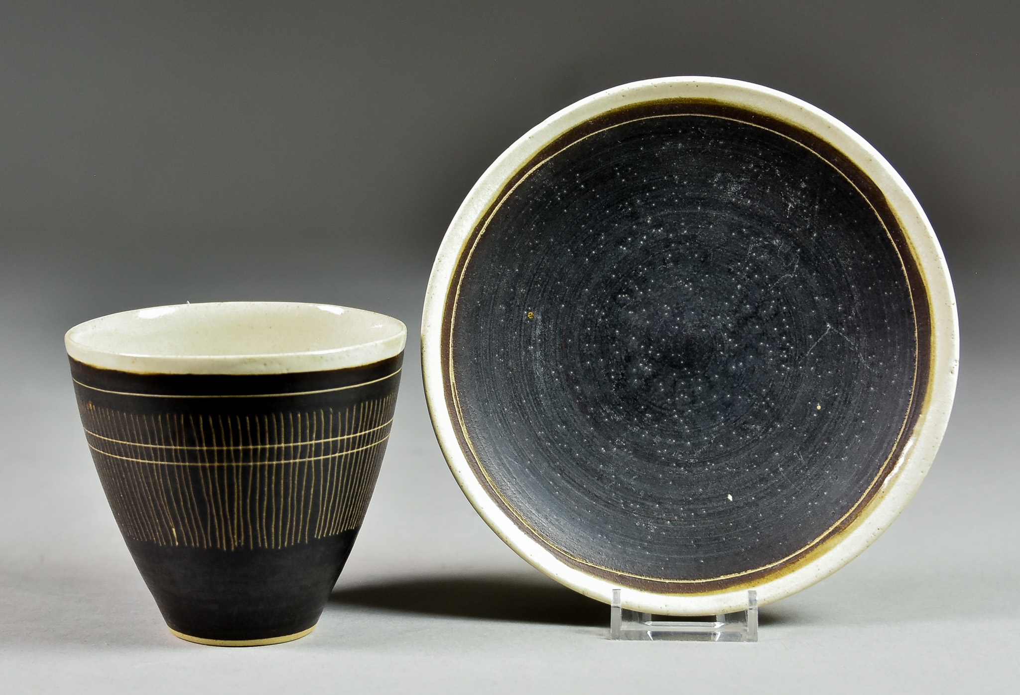 Lucie Rie | Oval bowl (Circa 1947) | MutualArt