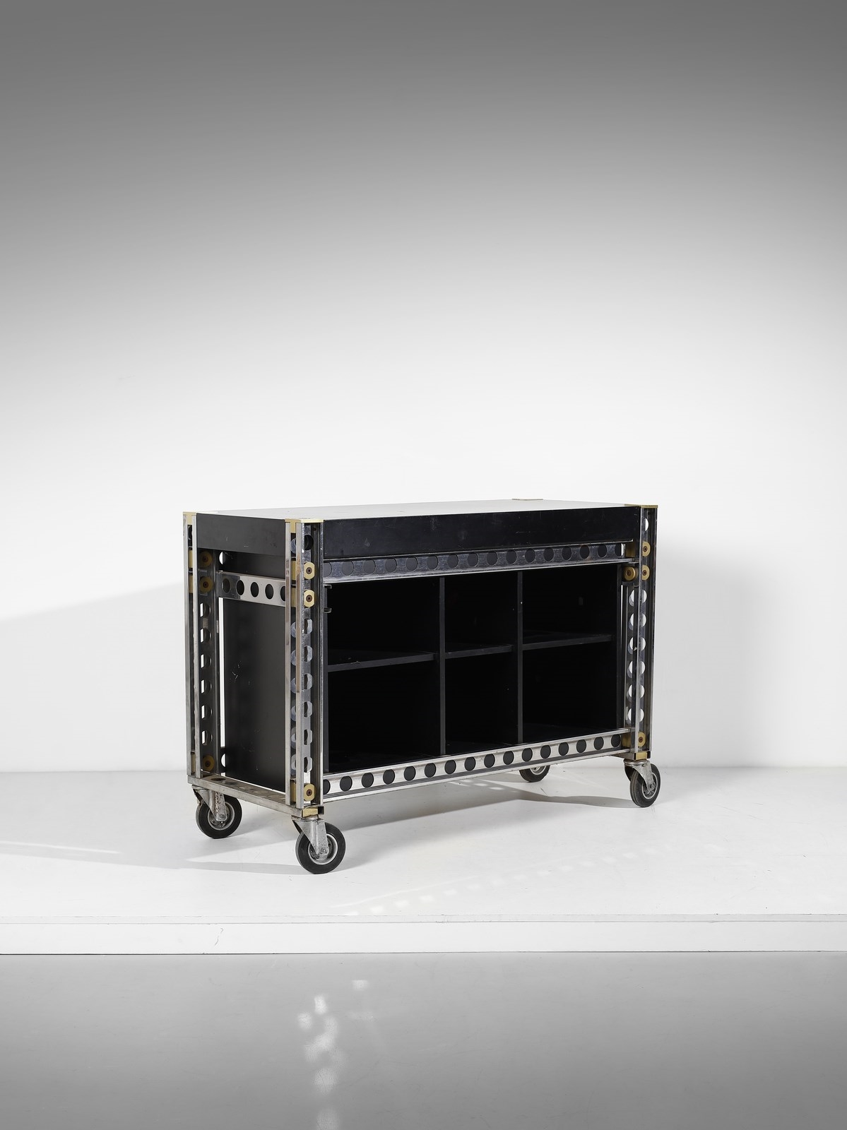 Gabetti & Isola | Mobile counter | MutualArt