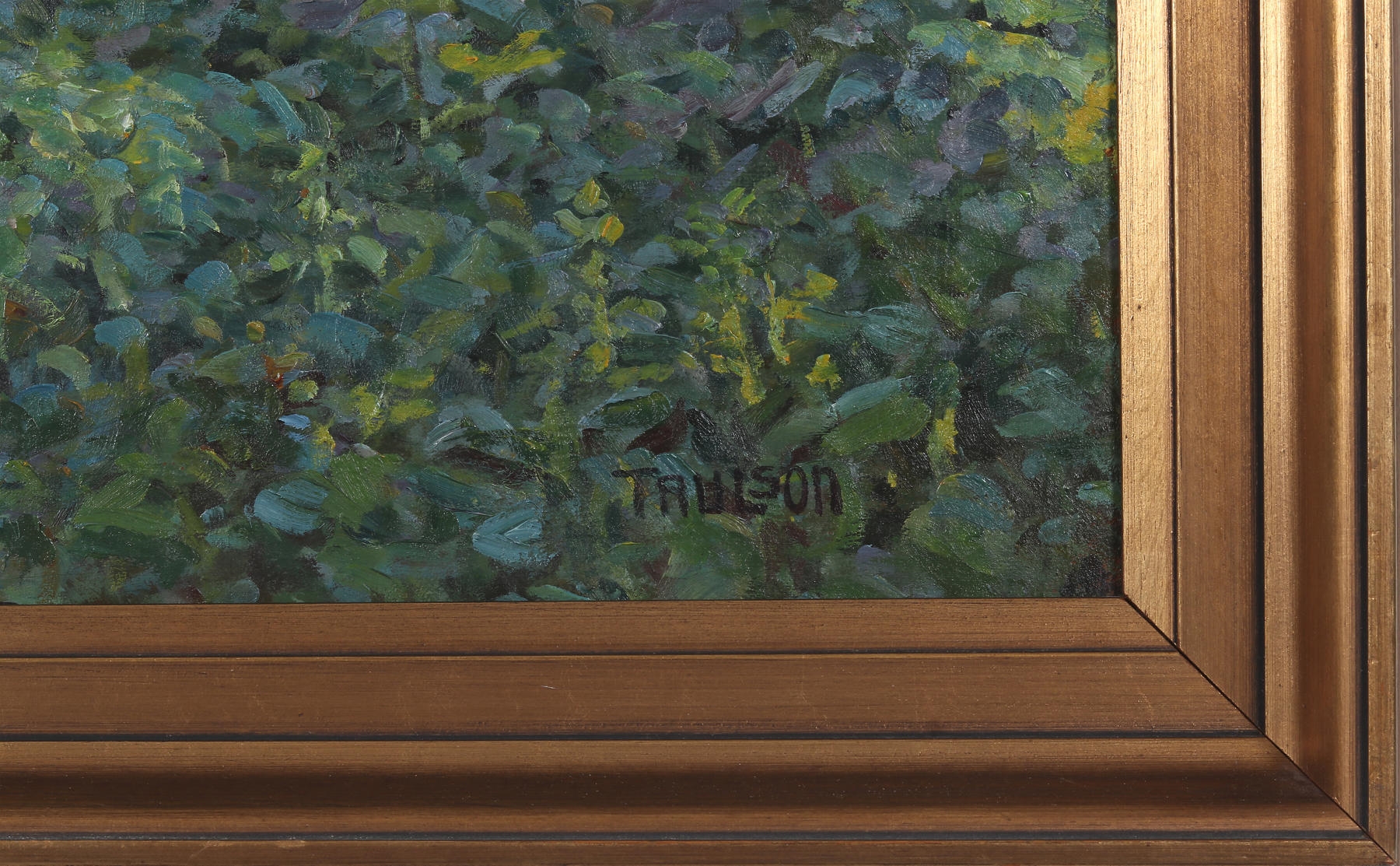 Anders Trulson | Korsvirkeshus med blommande rosor framför | MutualArt
