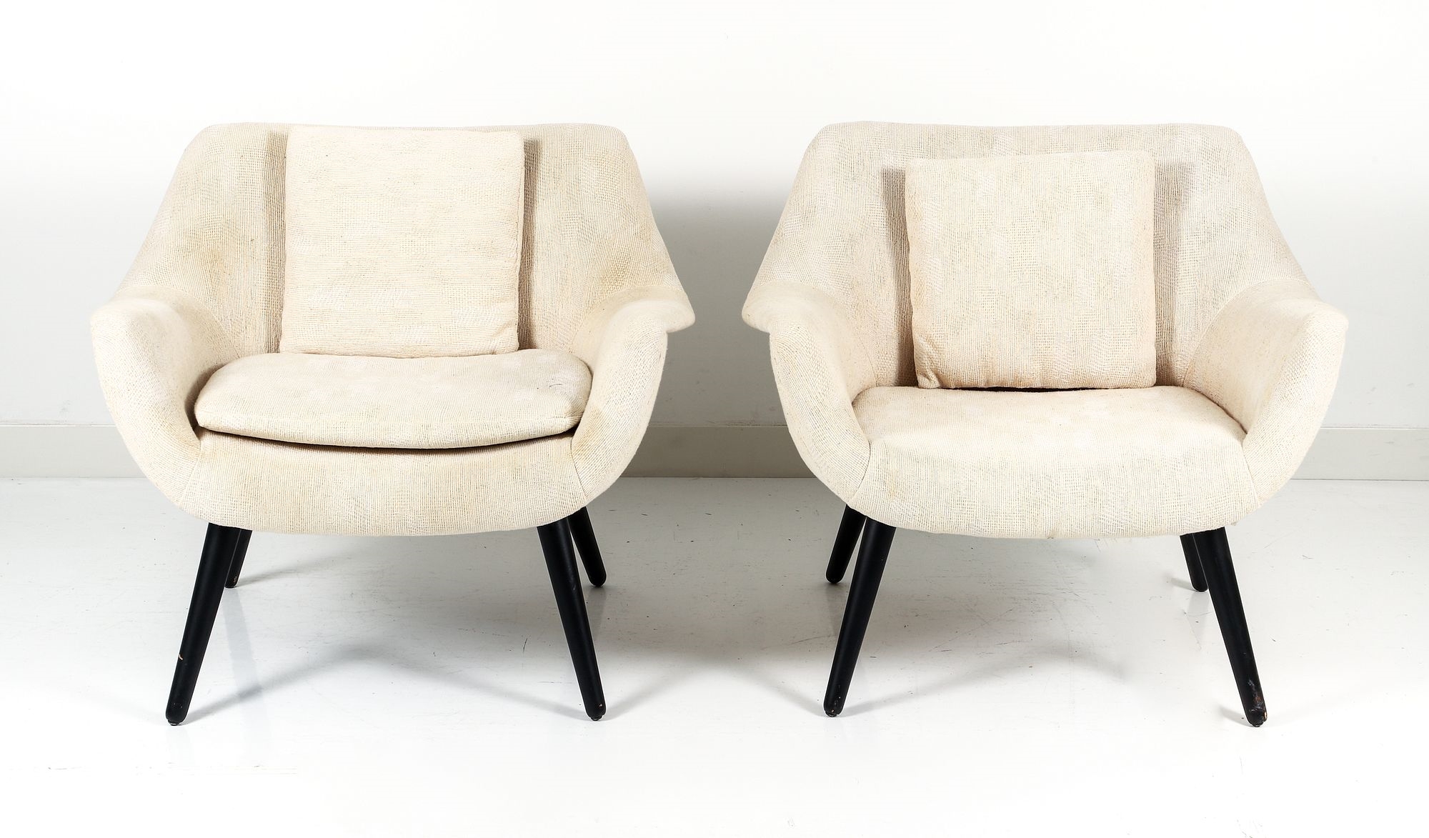 Lawrence Peabody | Pair of Lawrence Peabody for Selig Lounge Chairs MCM ...