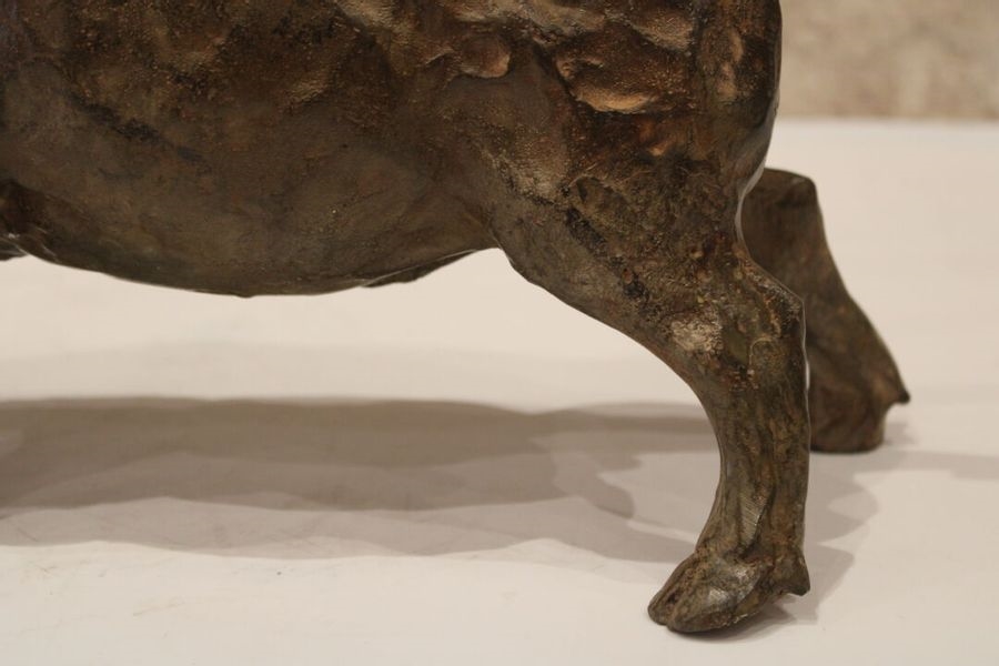 Pierre Chenet | Bull ready to charge | MutualArt