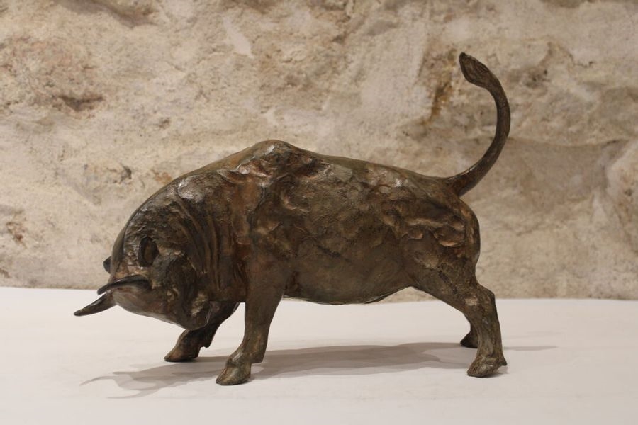 Pierre Chenet | Bull ready to charge | MutualArt