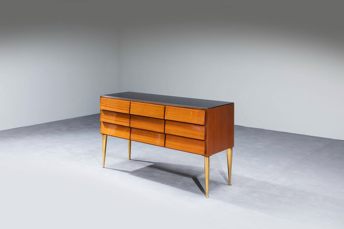 Schirolli | Cassettiera con struttura in legno impiallacciato, piano in ...