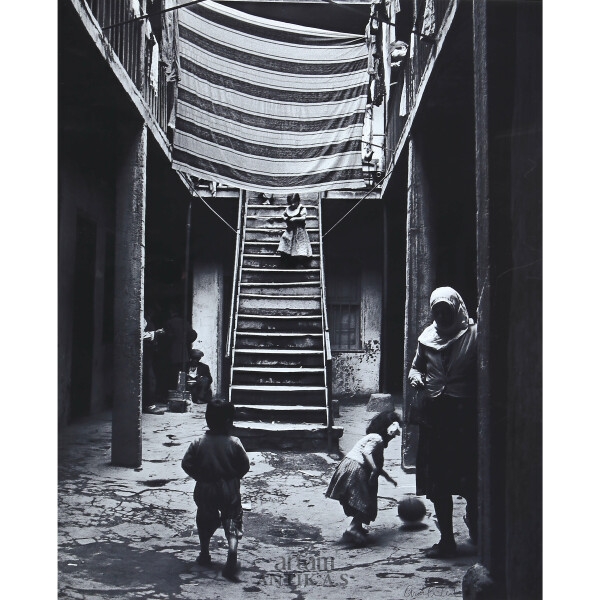 Ara Güler | KUMKAPI FISHERMEN RETURNING TO PORT IN THE FIRST LIGHT OF ...
