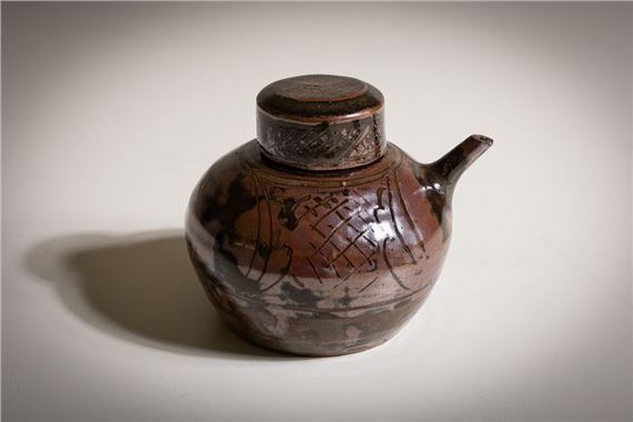 Michael Cardew | LIDDED TEAPOT | MutualArt
