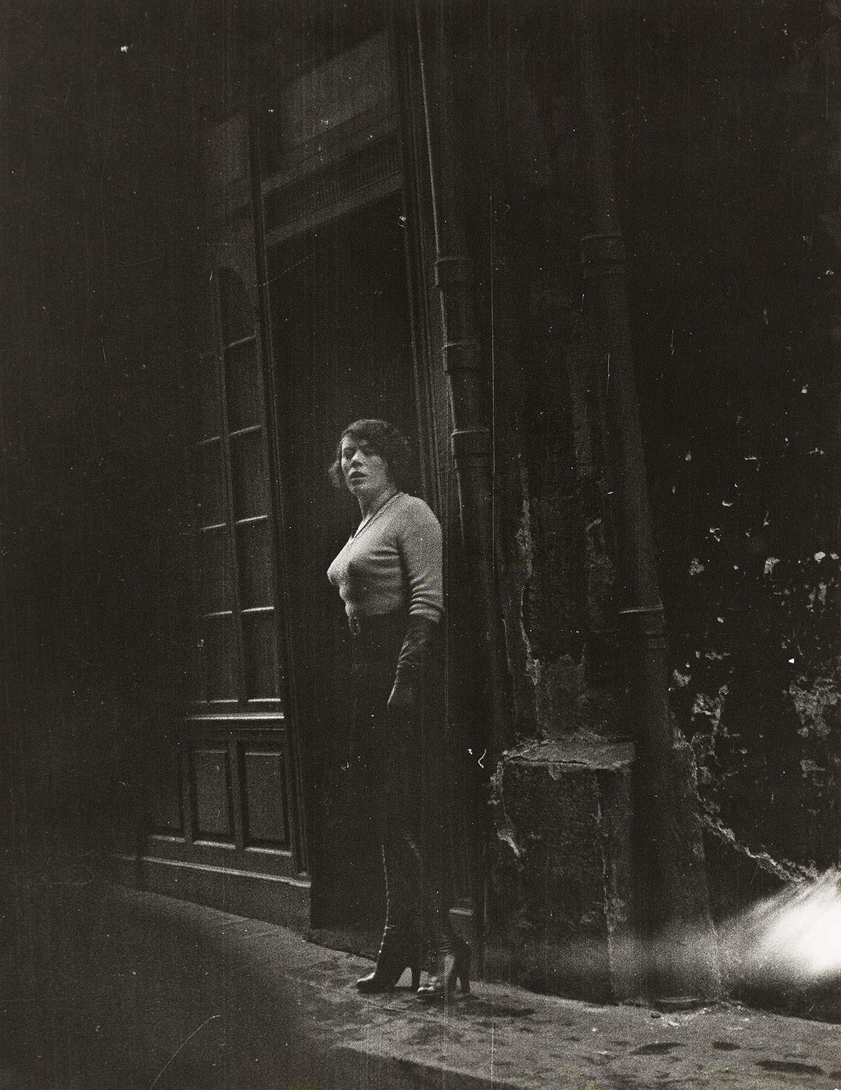 Alfred Eisenstaedt | Streetwalker (1954) | MutualArt