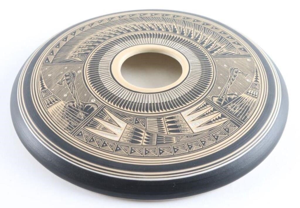 Wallace Nez | Beautifully detailed pot included is the artist meaning ...