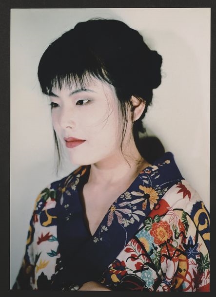 Nobuyoshi Araki | Portrait de femme ; Femme en bord de mer ; Sexe féminin ; Femme dans la rue ...