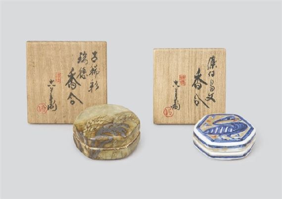 Kiyomizu Rokubei Vi | Kokisai incense container depicting rice plants ...