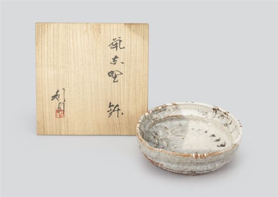 Toshisada Wakao | Nezumi-shino bowl | MutualArt