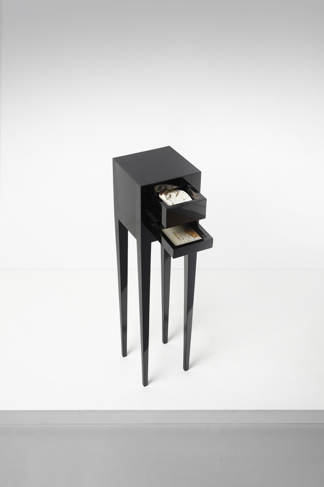 Anne & Patrick Poirier | Gli archivio dell'archeologo. (1992) | MutualArt