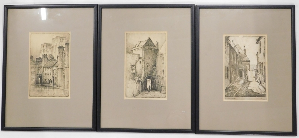 Featherstone Robson | Figures on a street | MutualArt