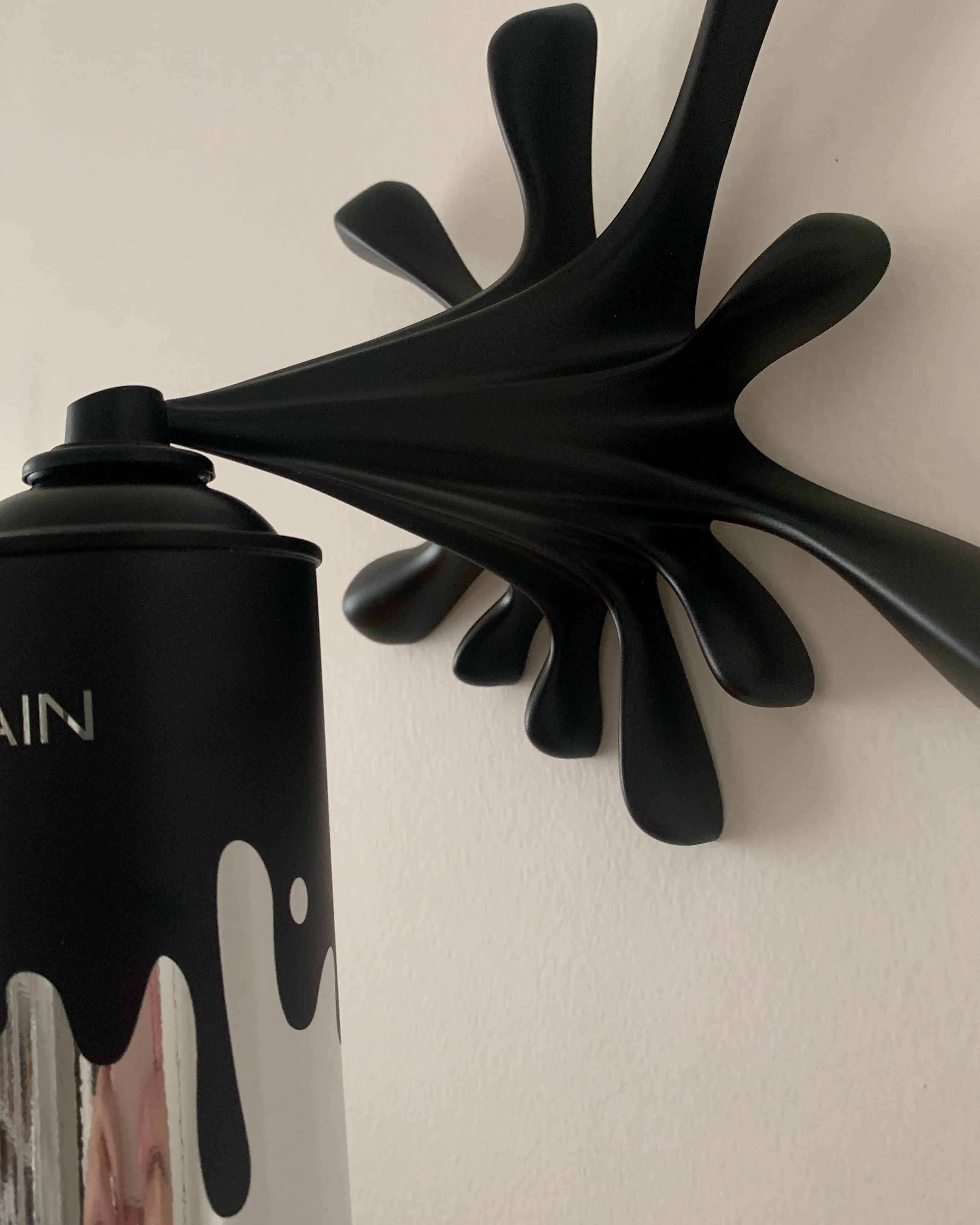 Krešimir Buden | Splash It Guerlain (2023) | MutualArt