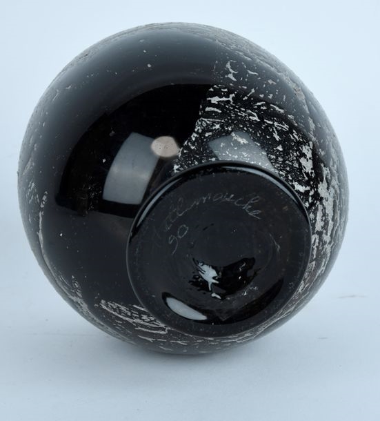 Olivier Mallemouche | Vase ovoïdale à col resserré en verre teinté noir ...