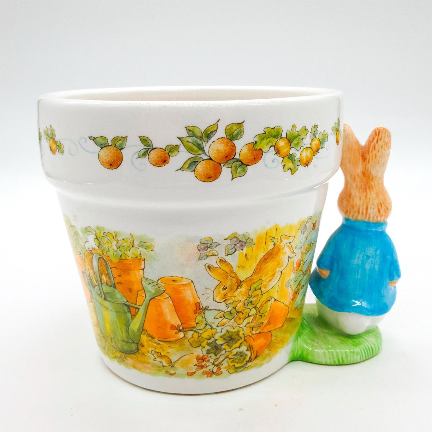 Beatrix Potter | Vintage Beatrix Potter Ceramic Planter, Peter Rabbit ...