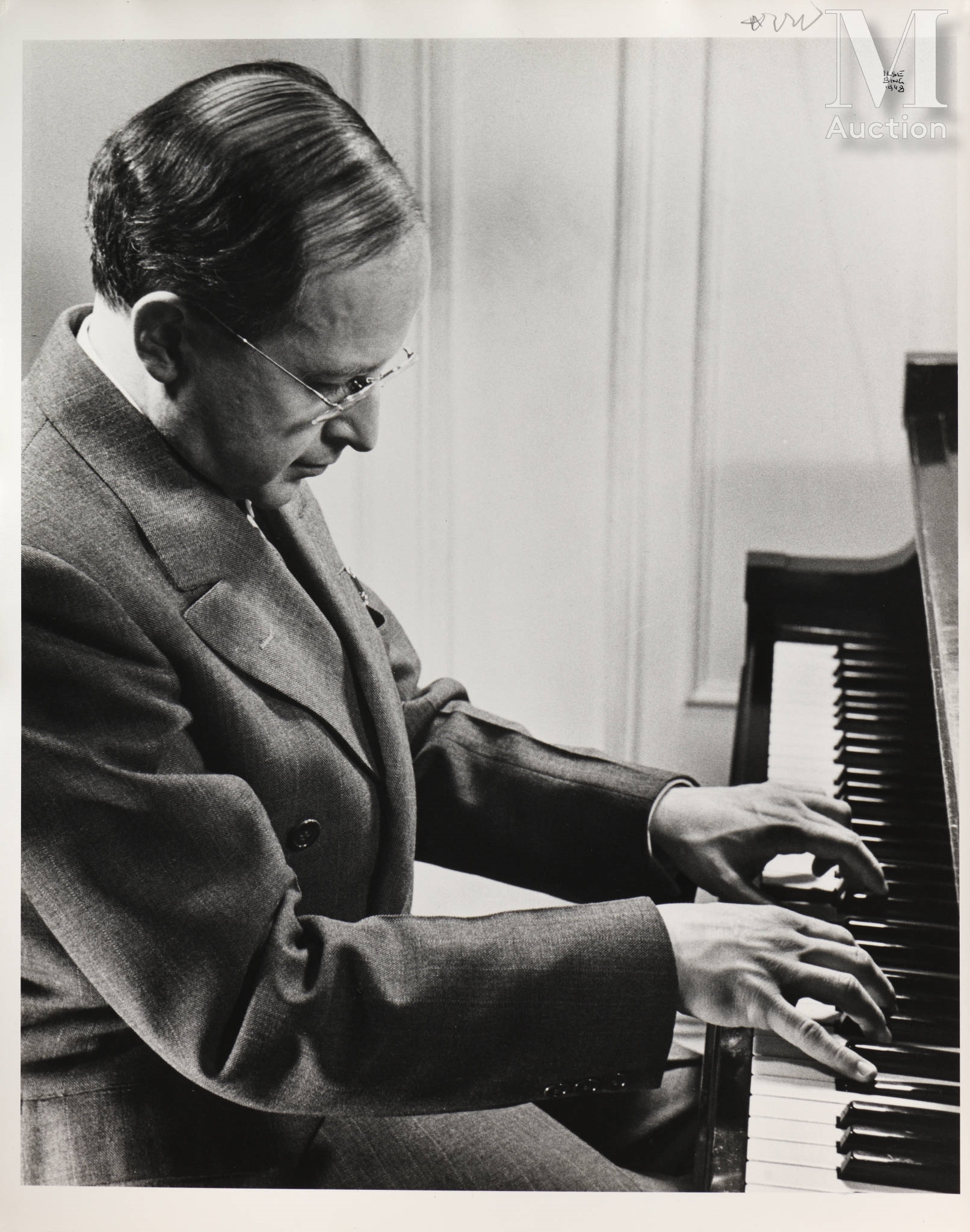 Ilse Bing | Le pianiste (1948) | MutualArt