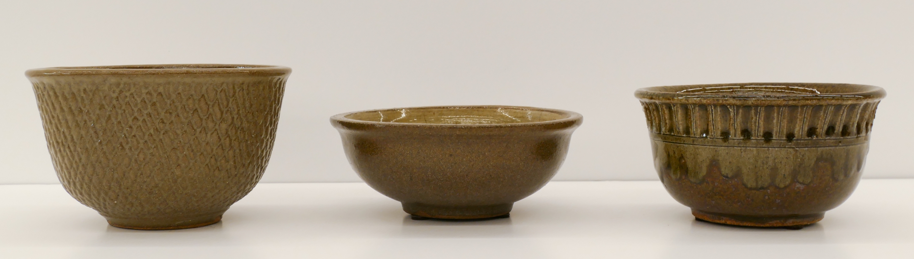 Ken Shores | Box 3pc Ken Shores Sgraffito Pottery Bowls | MutualArt