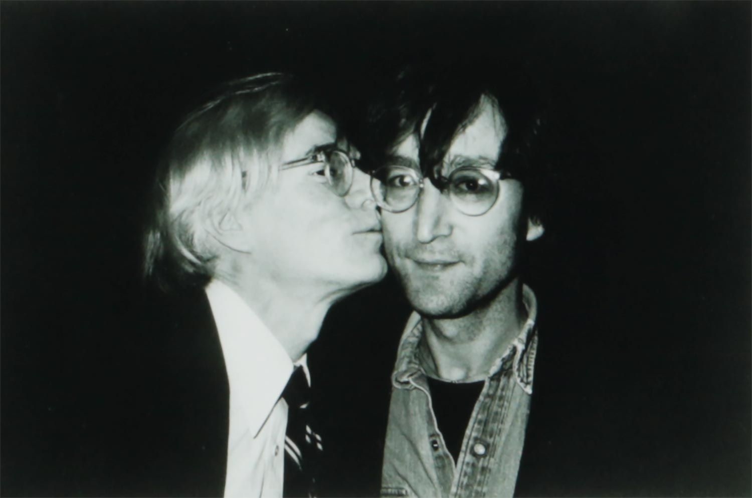 Christopher Makos | 'ANDY WARHOL KISSING JOHN LENNON AT THE FACTORY 860 ...